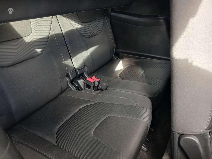 Black Ford S-Max 2017 in Kelme, with an engine capacity of 1.50 L and mileage of 126 thousand km for 7900 €, photo 12 on AUTOMOTO.COM.LV