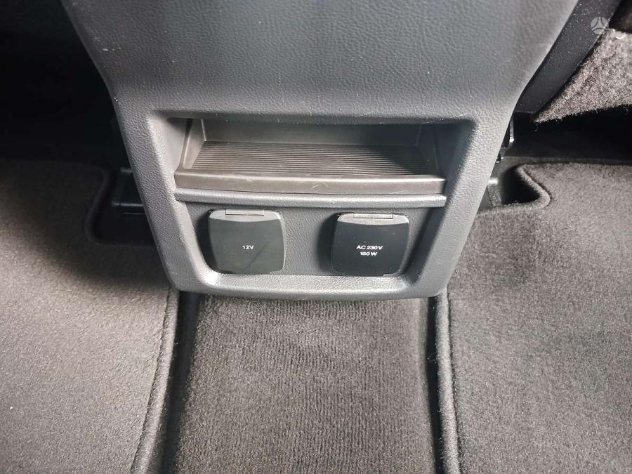 Black Ford S-Max 2017 in Kelme, with an engine capacity of 1.50 L and mileage of 126 thousand km for 7900 €, photo 15 on AUTOMOTO.COM.LV