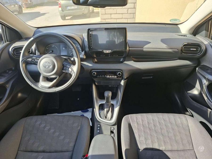 Black Ford S-Max 2017 in Kelme, with an engine capacity of 1.50 L and mileage of 126 thousand km for 7900 €, photo 20 on AUTOMOTO.COM.LV