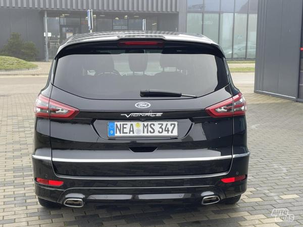 Black Ford S-Max 2018 in Siauliai, with an engine capacity of 2.00 L and mileage of 238 thousand km for 14200 €, photo 6 on AUTOMOTO.COM.LV