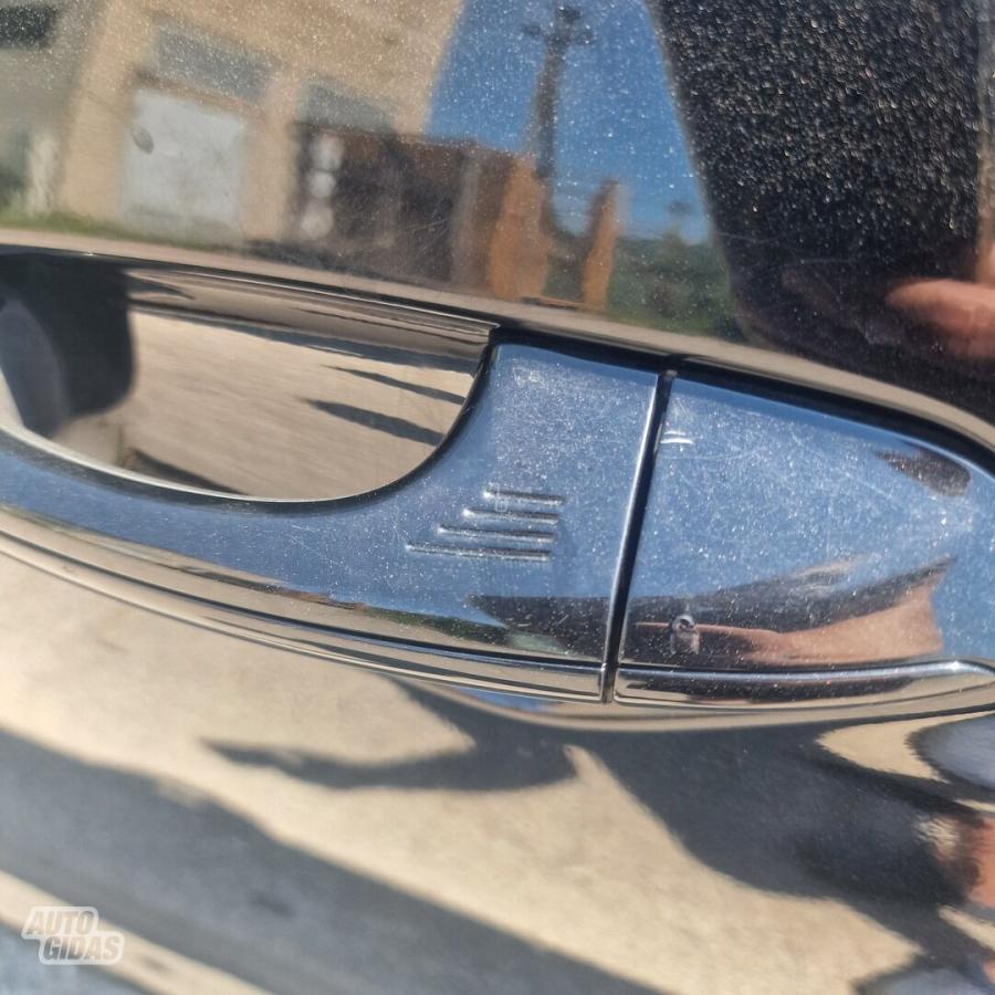 Melns Ford S-Max 2018 Kauņa, ar dzinēja tilpumu 2.00 L un nobraukumu 259 tūkst. km par 10000 €, foto 24 vietnē AUTOMOTO.COM.LV