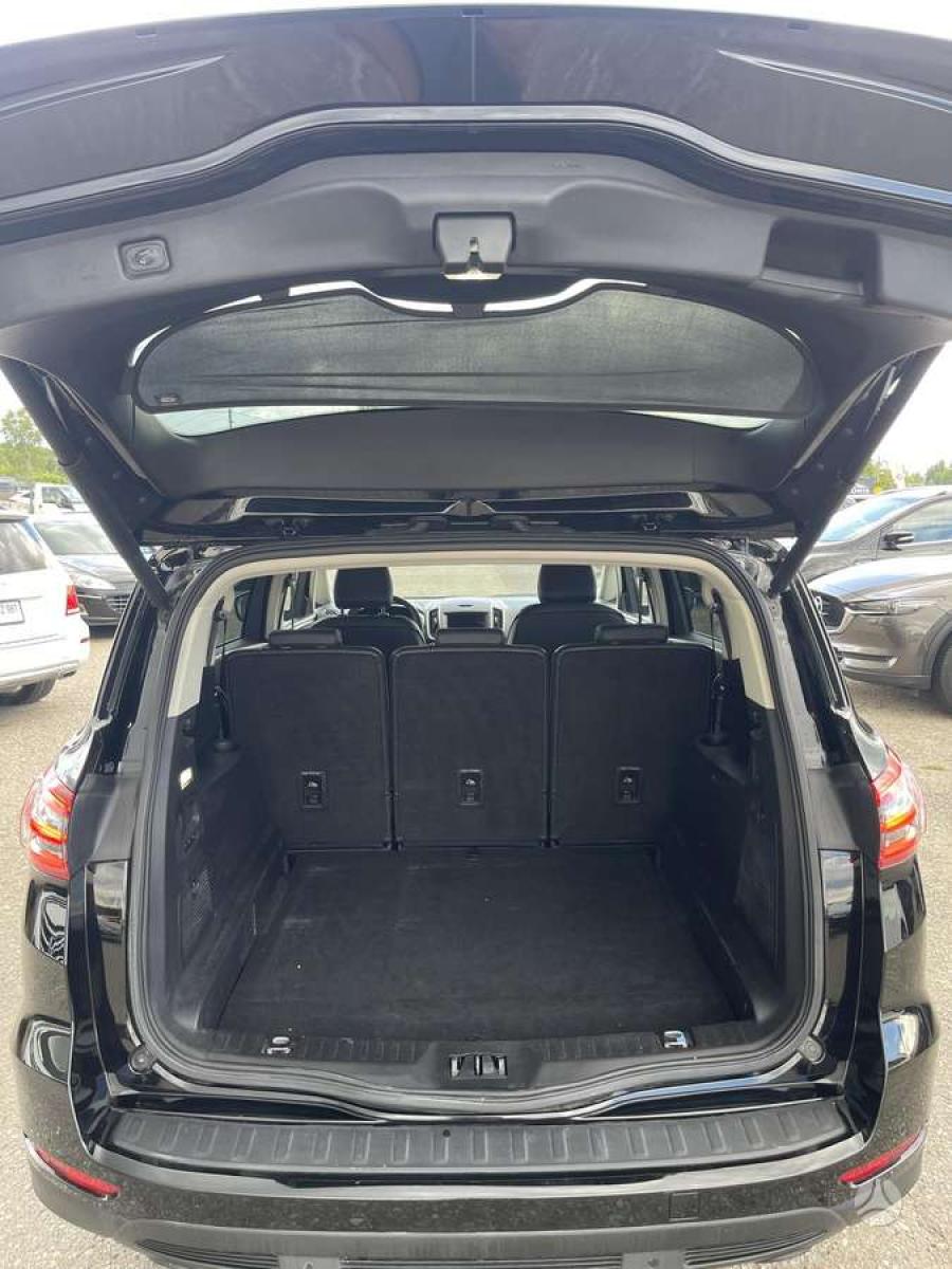 Melns Ford S-Max 2018 Panevēža, ar dzinēja tilpumu 2.00 L un nobraukumu 290 tūkst. km par 8000 €, foto 10 vietnē AUTOMOTO.COM.LV