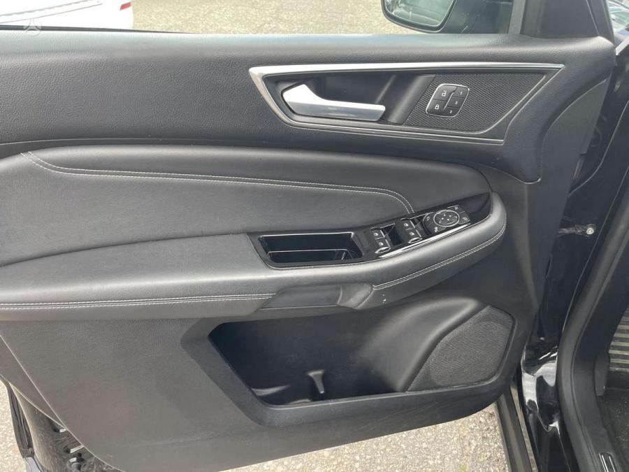 Melns Ford S-Max 2018 Panevēža, ar dzinēja tilpumu 2.00 L un nobraukumu 290 tūkst. km par 8000 €, foto 14 vietnē AUTOMOTO.COM.LV