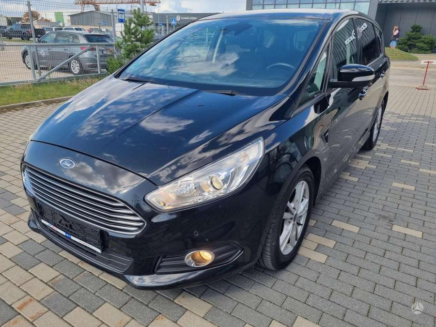 Black Ford S-Max 2018 in Siauliai, with an engine capacity of 2.00 L and mileage of 180 thousand km for 8700 €, photo 1 on AUTOMOTO.COM.LV
