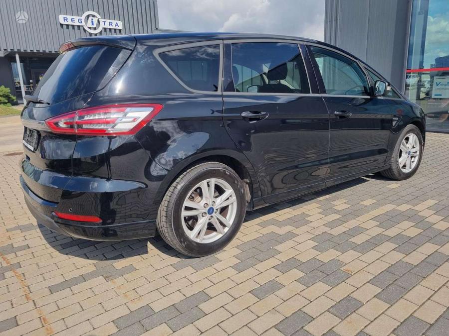 Black Ford S-Max 2018 in Siauliai, with an engine capacity of 2.00 L and mileage of 180 thousand km for 8700 €, photo 8 on AUTOMOTO.COM.LV