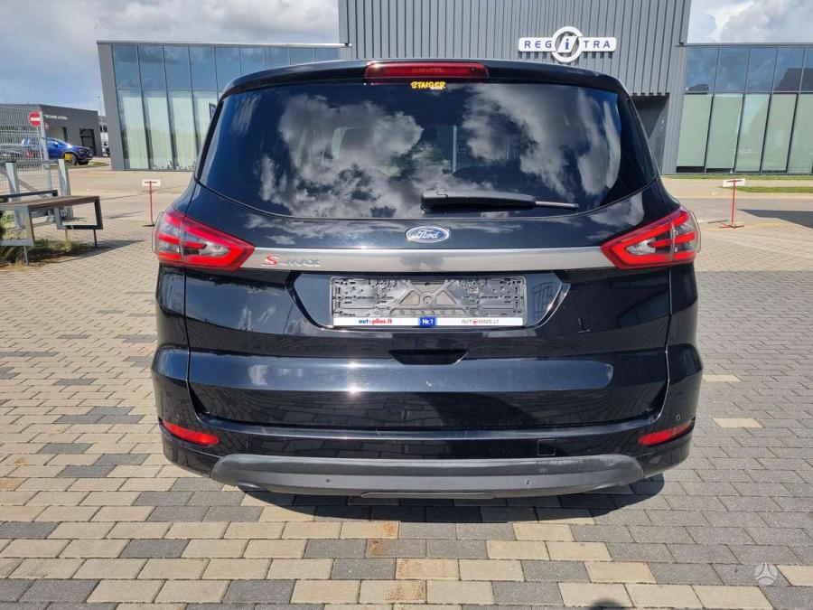 Black Ford S-Max 2018 in Siauliai, with an engine capacity of 2.00 L and mileage of 180 thousand km for 8700 €, photo 10 on AUTOMOTO.COM.LV