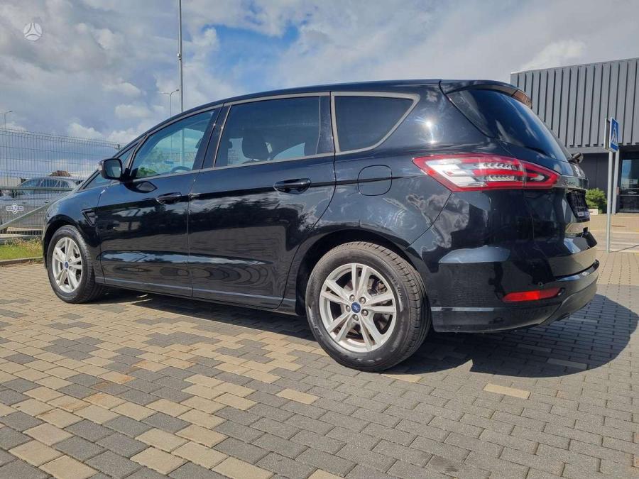 Black Ford S-Max 2018 in Siauliai, with an engine capacity of 2.00 L and mileage of 180 thousand km for 8700 €, photo 12 on AUTOMOTO.COM.LV