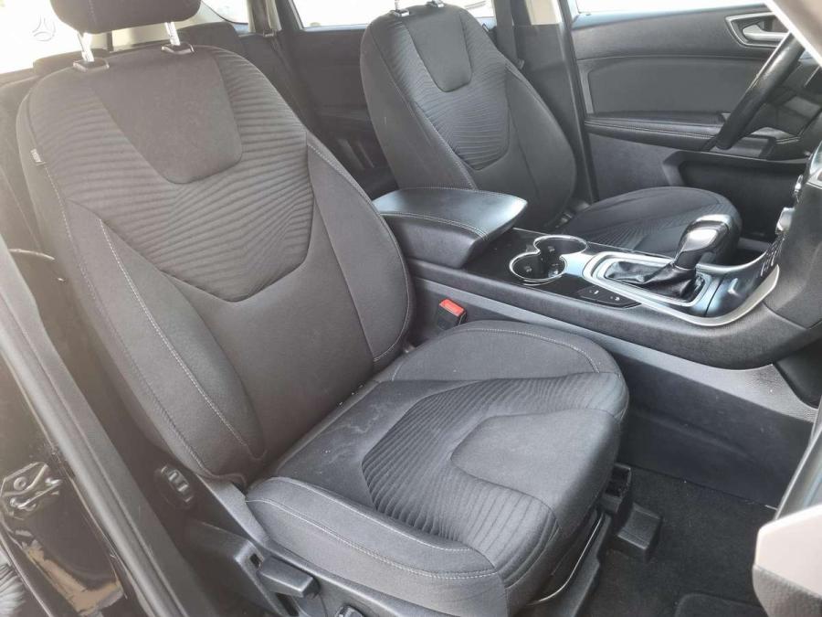 Black Ford S-Max 2018 in Siauliai, with an engine capacity of 2.00 L and mileage of 180 thousand km for 8700 €, photo 29 on AUTOMOTO.COM.LV