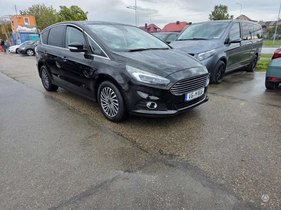 Black Ford S-Max 2018 in Siauliai, with an engine capacity of 2.00 L and mileage of 212 thousand km for 9700 €, photo 4 on AUTOMOTO.COM.LV