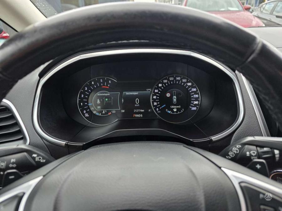 Black Ford S-Max 2018 in Siauliai, with an engine capacity of 2.00 L and mileage of 212 thousand km for 9700 €, photo 9 on AUTOMOTO.COM.LV
