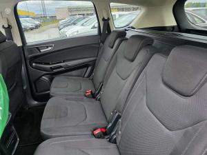 Black Ford S-Max 2018 in Siauliai, with an engine capacity of 2.00 L and mileage of 212 thousand km for 9700 €, photo 11 on AUTOMOTO.COM.LV