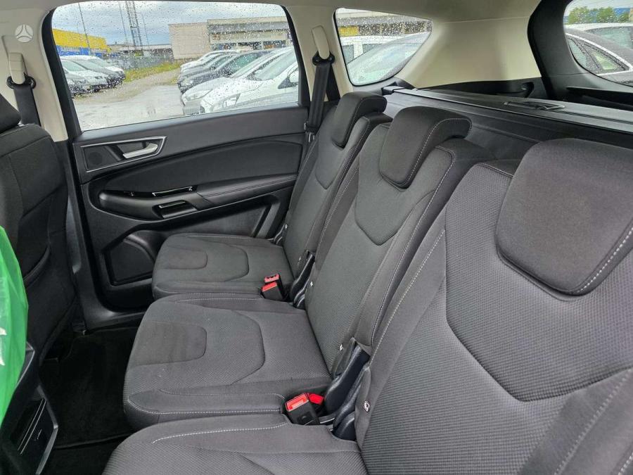 Black Ford S-Max 2018 in Siauliai, with an engine capacity of 2.00 L and mileage of 212 thousand km for 9700 €, photo 11 on AUTOMOTO.COM.LV