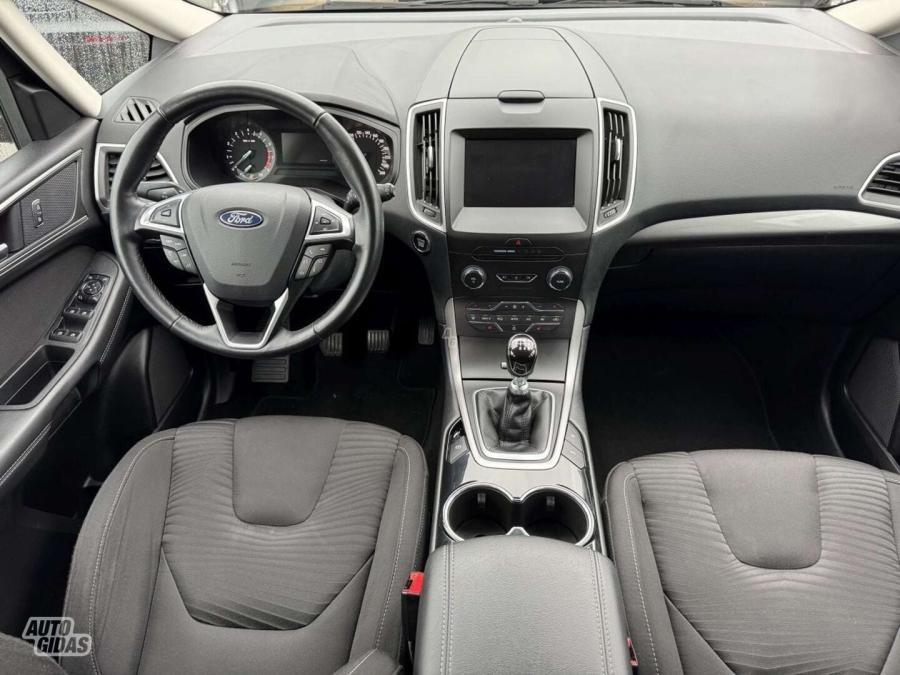 Black Ford S-Max 2019 in Kaunas, with an engine capacity of 1.50 L and mileage of 72 thousand km for 25027 €, photo 9 on AUTOMOTO.COM.LV