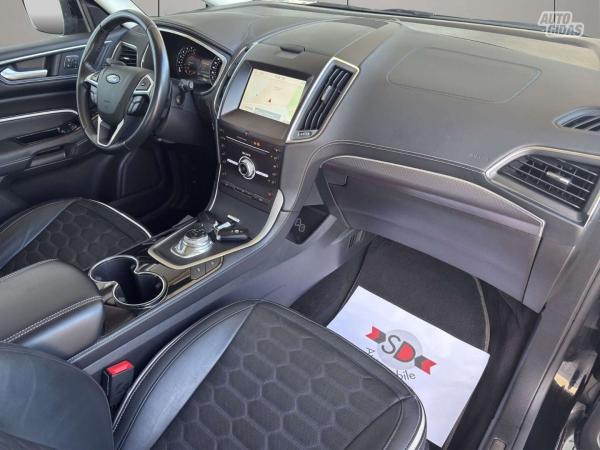 Black Ford S-Max 2019 in Kaunas, with an engine capacity of 2.00 L and mileage of 98 thousand km for 23783 €, photo 5 on AUTOMOTO.COM.LV