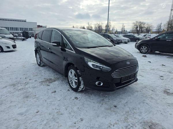 Black Ford S-Max 2019 in Marijampole, with an engine capacity of 1.50 L and mileage of 166 thousand km for 10990 €, photo 3 on AUTOMOTO.COM.LV