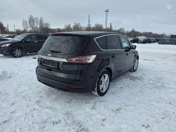 Black Ford S-Max 2019 in Marijampole, with an engine capacity of 1.50 L and mileage of 166 thousand km for 10990 €, photo 4 on AUTOMOTO.COM.LV