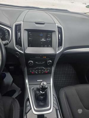 Melns Ford S-Max 2019 Marijampole, ar dzinēja tilpumu 1.50 L un nobraukumu 166 tūkst. km par 10990 €, foto 12 vietnē AUTOMOTO.COM.LV