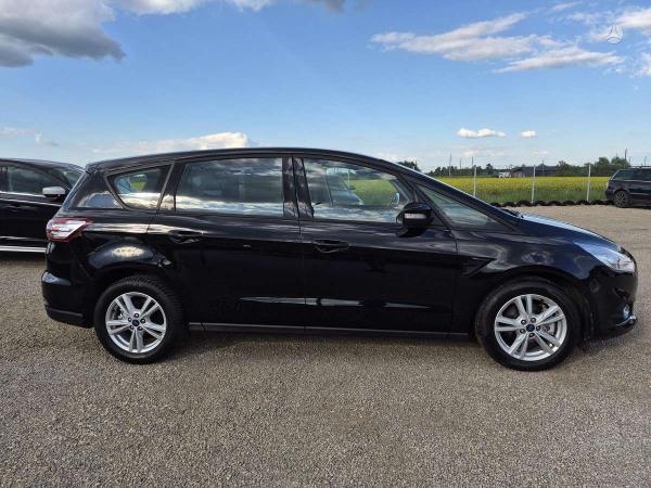Black Ford S-Max 2019 in Kursenai, with an engine capacity of 2.00 L and mileage of 250 thousand km for 9750 €, photo 7 on AUTOMOTO.COM.LV