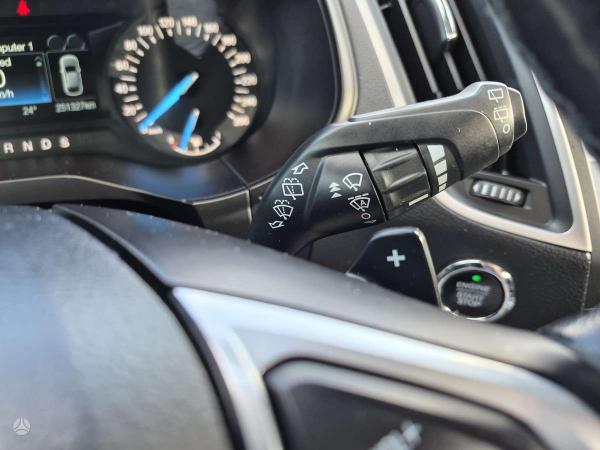 Black Ford S-Max 2019 in Kursenai, with an engine capacity of 2.00 L and mileage of 250 thousand km for 9750 €, photo 10 on AUTOMOTO.COM.LV