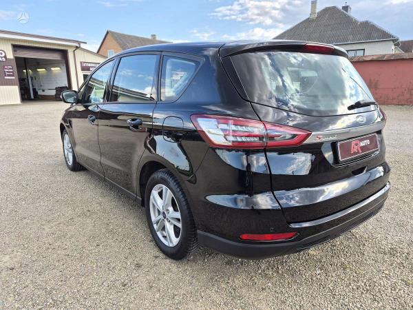 Melns Ford S-Max 2019 Kuršėnai, ar dzinēja tilpumu 2.00 L un nobraukumu 250 tūkst. km par 9750 €, foto 5 vietnē AUTOMOTO.COM.LV