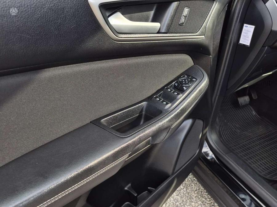 Melns Ford S-Max 2019 Kuršėnai, ar dzinēja tilpumu 2.00 L un nobraukumu 250 tūkst. km par 9750 €, foto 24 vietnē AUTOMOTO.COM.LV