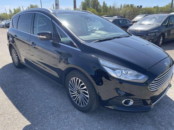 Black Ford S-Max 2019 in Panevezys, with an engine capacity of 2.00 L and mileage of 220 thousand km for 9300 €, photo 4 on AUTOMOTO.COM.LV