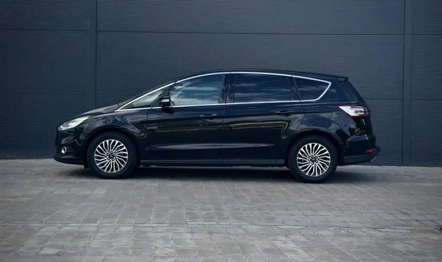 Black Ford S-Max 2019 in Riga, with an engine capacity of 2.00 L and mileage of 169 thousand km for 13495 €, photo 3 on AUTOMOTO.COM.LV