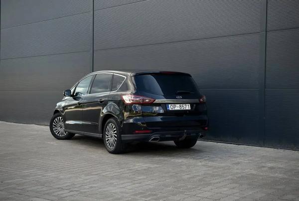 Melns Ford S-Max 2019 Rīga, ar dzinēja tilpumu 2.00 L un nobraukumu 169 tūkst. km par 13495 €, foto 3 vietnē AUTOMOTO.COM.LV