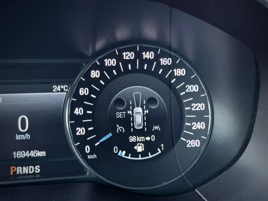 Black Ford S-Max 2019 in Riga, with an engine capacity of 2.00 L and mileage of 169 thousand km for 13495 €, photo 17 on AUTOMOTO.COM.LV