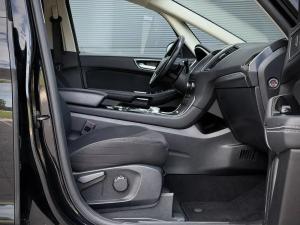 Black Ford S-Max 2019 in Riga, with an engine capacity of 2.00 L and mileage of 169 thousand km for 13495 €, photo 25 on AUTOMOTO.COM.LV