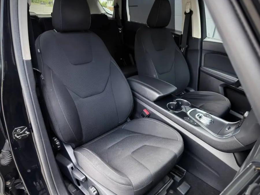 Black Ford S-Max 2019 in Riga, with an engine capacity of 2.00 L and mileage of 169 thousand km for 13495 €, photo 26 on AUTOMOTO.COM.LV