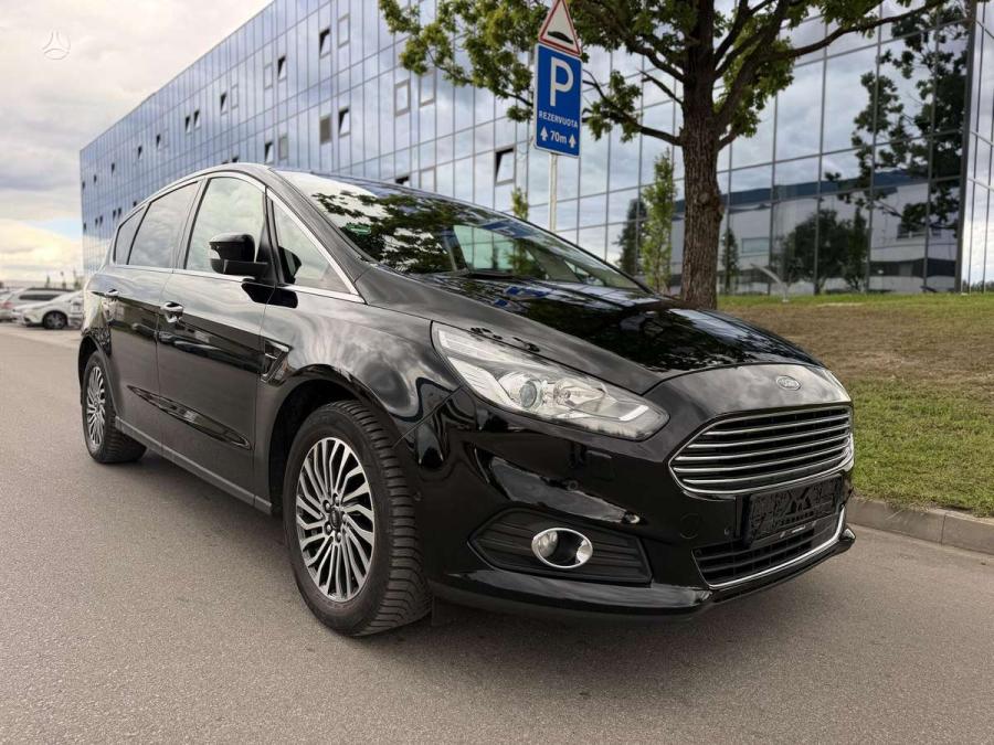 Black Ford S-Max 2019 in Panevezys, with an engine capacity of 2.00 L and mileage of 262 thousand km for 10000 €, photo 1 on AUTOMOTO.COM.LV