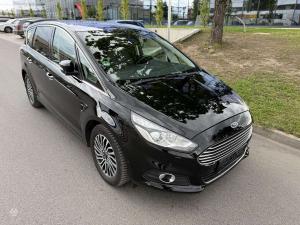 Black Ford S-Max 2019 in Panevezys, with an engine capacity of 2.00 L and mileage of 262 thousand km for 10000 €, photo 3 on AUTOMOTO.COM.LV