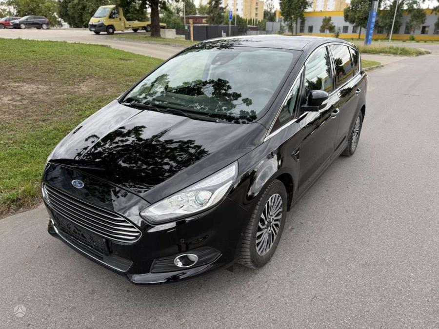 Black Ford S-Max 2019 in Panevezys, with an engine capacity of 2.00 L and mileage of 262 thousand km for 10000 €, photo 5 on AUTOMOTO.COM.LV