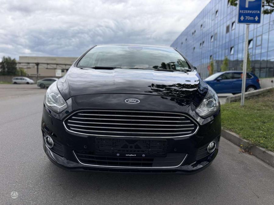 Black Ford S-Max 2019 in Panevezys, with an engine capacity of 2.00 L and mileage of 262 thousand km for 10000 €, photo 6 on AUTOMOTO.COM.LV
