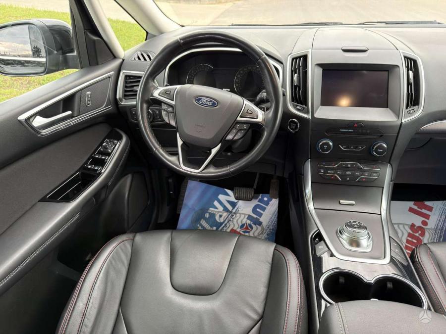 Black Ford S-Max 2019 in Panevezys, with an engine capacity of 2.00 L and mileage of 262 thousand km for 10000 €, photo 19 on AUTOMOTO.COM.LV