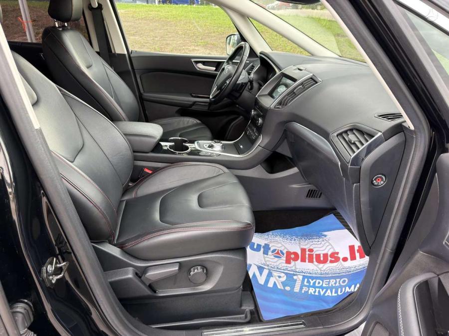 Black Ford S-Max 2019 in Panevezys, with an engine capacity of 2.00 L and mileage of 262 thousand km for 10000 €, photo 22 on AUTOMOTO.COM.LV