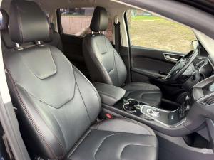 Black Ford S-Max 2019 in Panevezys, with an engine capacity of 2.00 L and mileage of 262 thousand km for 10000 €, photo 23 on AUTOMOTO.COM.LV