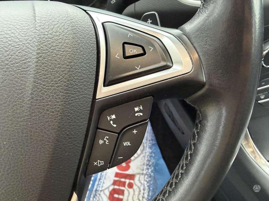 Black Ford S-Max 2019 in Panevezys, with an engine capacity of 2.00 L and mileage of 262 thousand km for 10000 €, photo 27 on AUTOMOTO.COM.LV