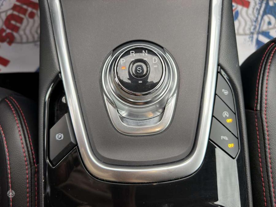 Black Ford S-Max 2019 in Panevezys, with an engine capacity of 2.00 L and mileage of 262 thousand km for 10000 €, photo 32 on AUTOMOTO.COM.LV