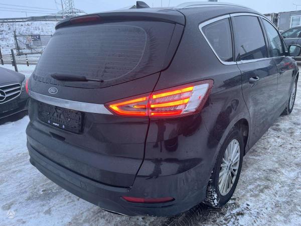 Black Ford S-Max 2020 in Marijampole, with an engine capacity of 2.00 L and mileage of 184 thousand km for 7900 €, photo 4 on AUTOMOTO.COM.LV
