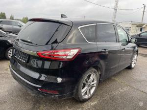 Black Ford S-Max 2020 in Panevezys, with an engine capacity of 2.00 L and mileage of 265 thousand km for 6450 €, photo 5 on AUTOMOTO.COM.LV