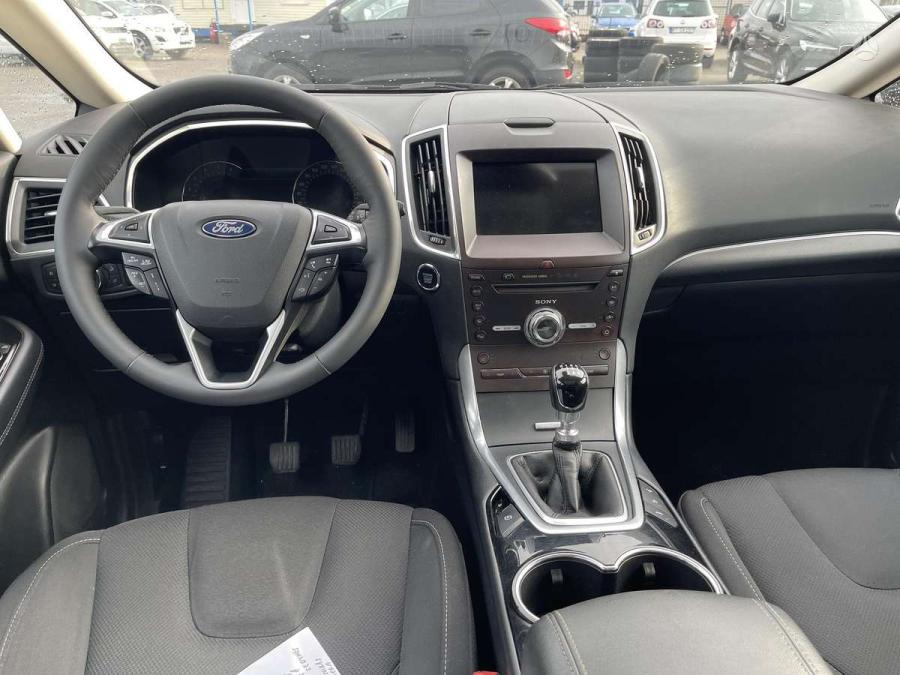 Black Ford S-Max 2020 in Panevezys, with an engine capacity of 2.00 L and mileage of 265 thousand km for 6450 €, photo 8 on AUTOMOTO.COM.LV