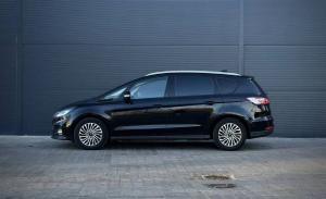 Melns Ford S-Max 2021 Rīga, ar dzinēja tilpumu 2.00 L un nobraukumu 192 tūkst. km par 14195 €, foto 3 vietnē AUTOMOTO.COM.LV
