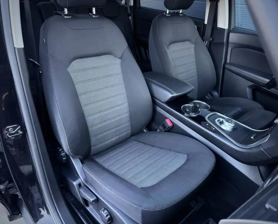 Melns Ford S-Max 2021 Rīga, ar dzinēja tilpumu 2.00 L un nobraukumu 192 tūkst. km par 14195 €, foto 12 vietnē AUTOMOTO.COM.LV