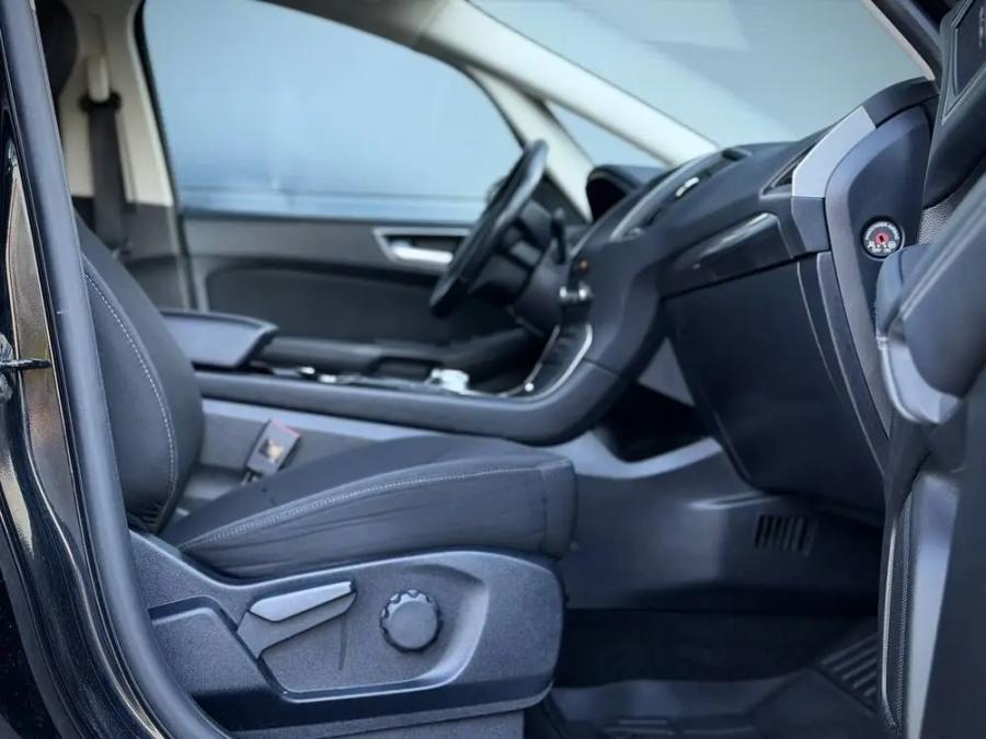 Melns Ford S-Max 2021 Rīga, ar dzinēja tilpumu 2.00 L un nobraukumu 192 tūkst. km par 14195 €, foto 13 vietnē AUTOMOTO.COM.LV