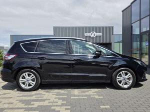 Black Ford S-Max 2021 in Siauliai, with an engine capacity of 2.00 L and mileage of 240 thousand km for 9990 €, photo 8 on AUTOMOTO.COM.LV