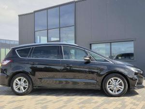 Black Ford S-Max 2021 in Siauliai, with an engine capacity of 2.00 L and mileage of 240 thousand km for 9990 €, photo 12 on AUTOMOTO.COM.LV