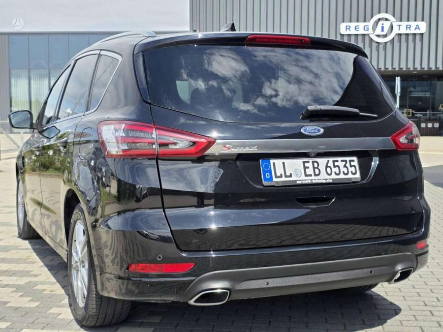 Black Ford S-Max 2021 in Siauliai, with an engine capacity of 2.00 L and mileage of 240 thousand km for 9990 €, photo 14 on AUTOMOTO.COM.LV