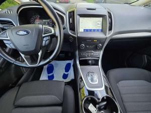 Black Ford S-Max 2021 in Siauliai, with an engine capacity of 2.00 L and mileage of 240 thousand km for 9990 €, photo 20 on AUTOMOTO.COM.LV